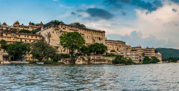 Swaroop Sagar Lake Udaipur - Photos, Reviews