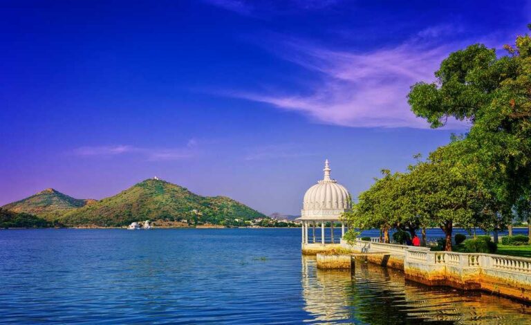 A list of 10 famous lakes in Udaipur Rajasthan